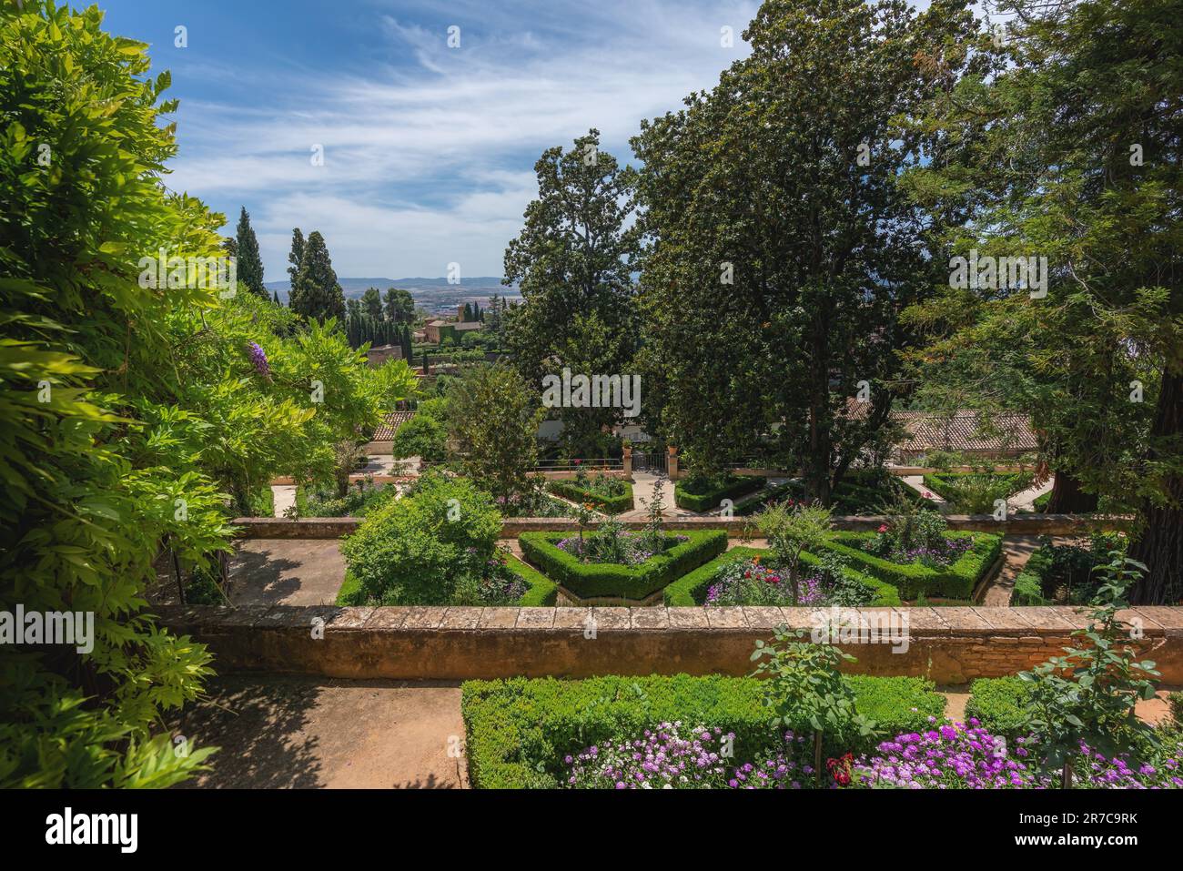 Alhambra generalife upper hi-res stock photography and images - Alamy