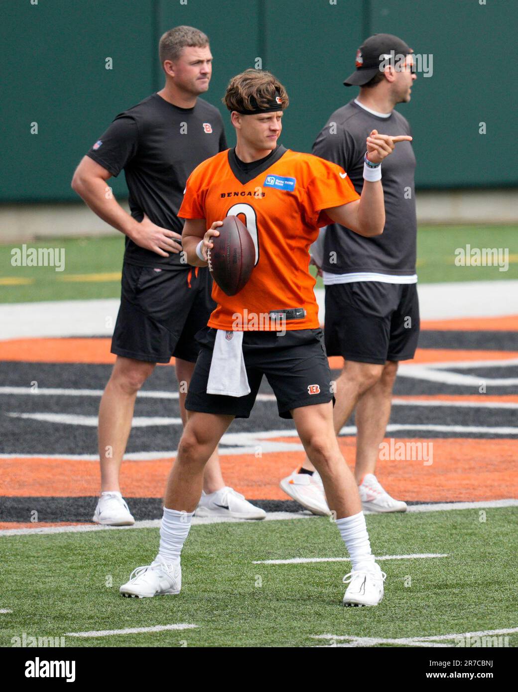 Cincinnati Bengals quarterback Joe Burrow (9) performs a drill during ...