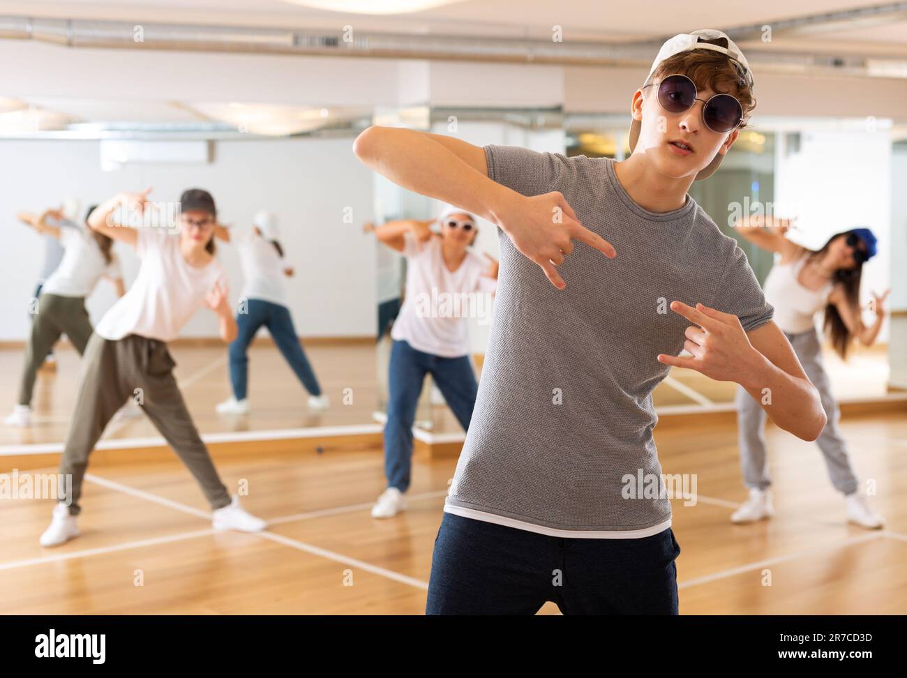 Teenage boy hip hop dancer during class Stock Photo - Alamy