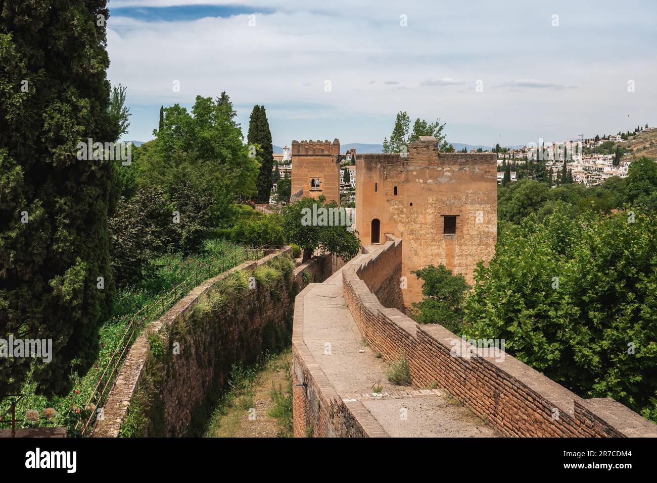 Tower of the Judge (Torre del Cadi) and Tower of the Pointed ...