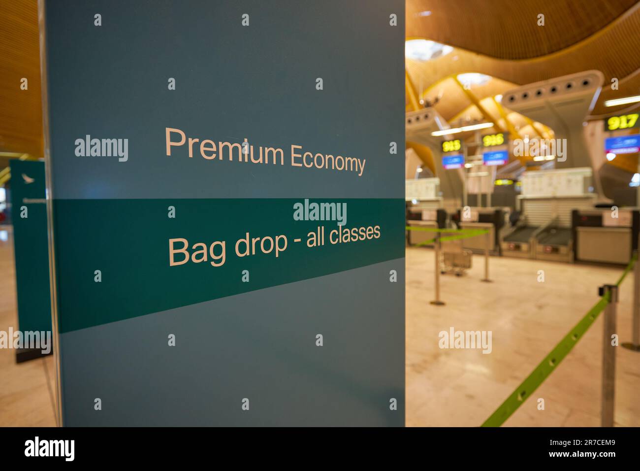 Check in premium hi-res stock photography and images - Alamy