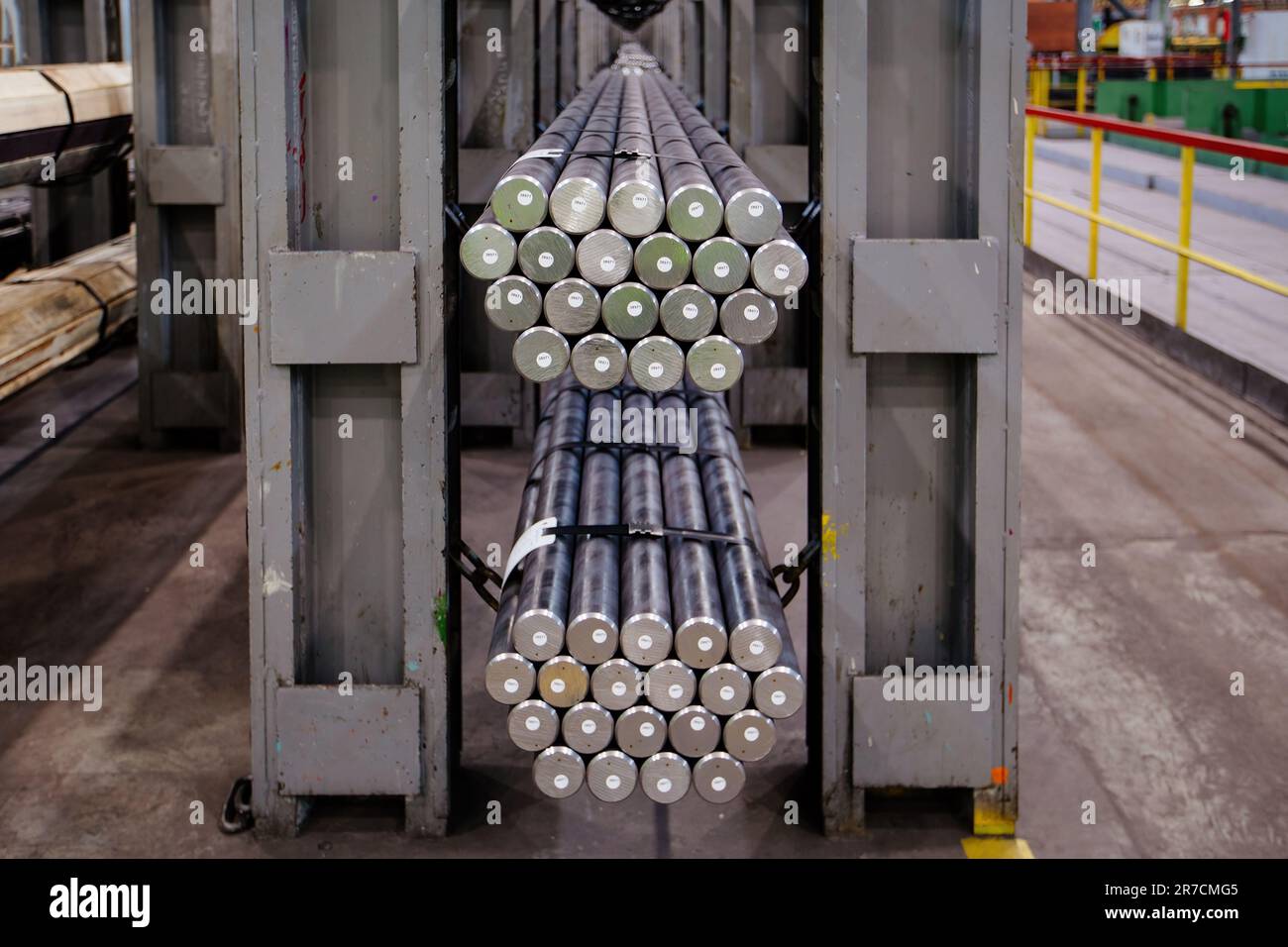 Metal storage shelves hi-res stock photography and images - Alamy