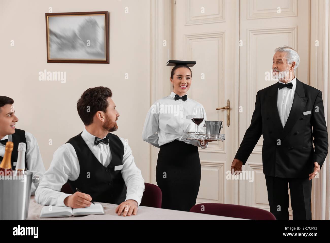Man wearing formal suit hi-res stock photography and images - Alamy