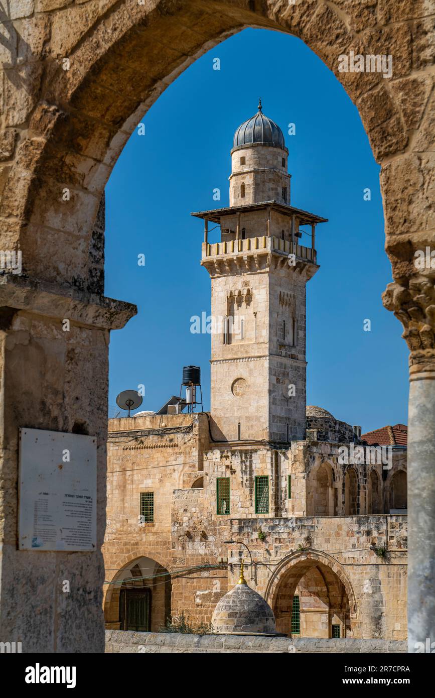 MINARET DOME OF THE ROCK (1022 CE) TEMPLE MOUNT OLD CITY JERUSALEM ...