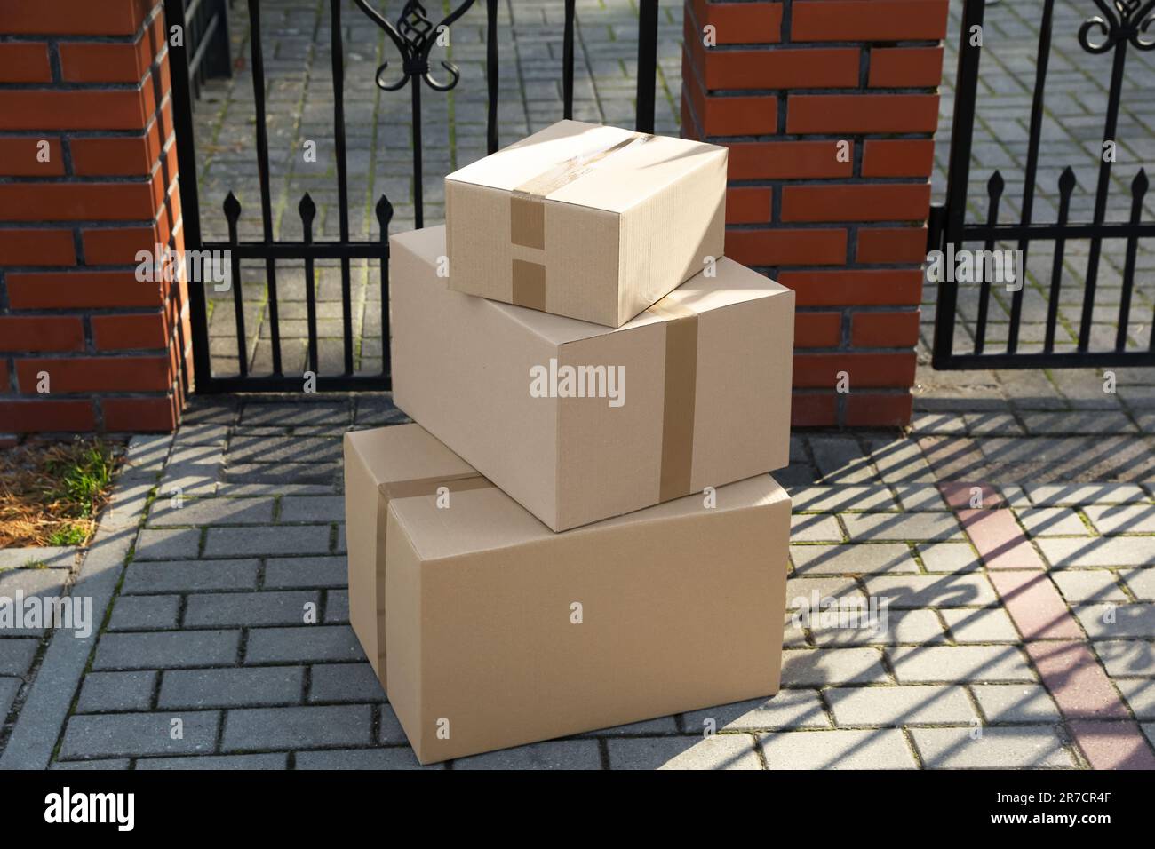 Stack of parcels hi-res stock photography and images - Alamy
