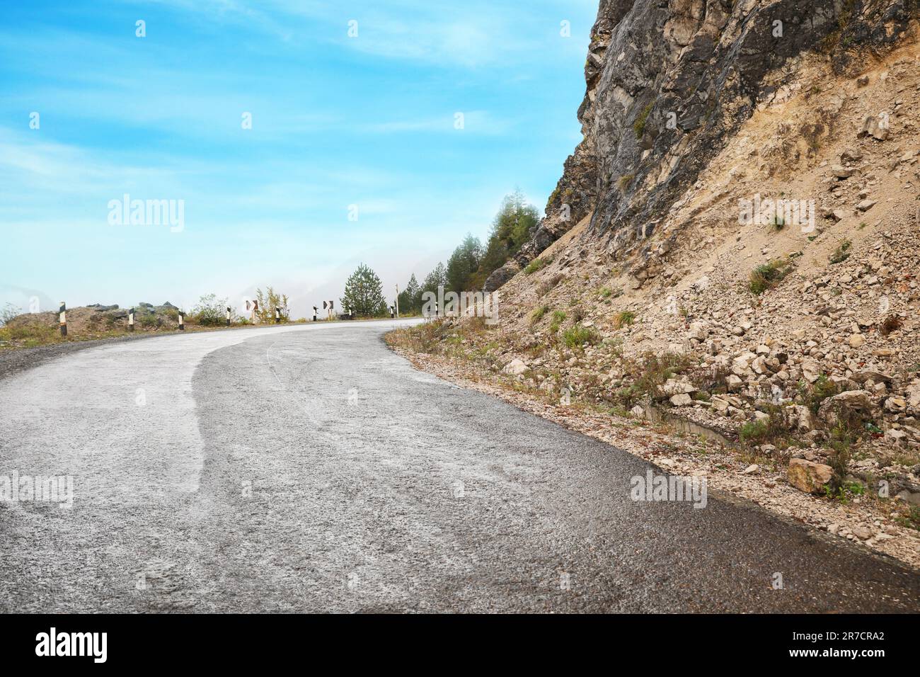 Empty road into mountains hi-res stock photography and images - Alamy