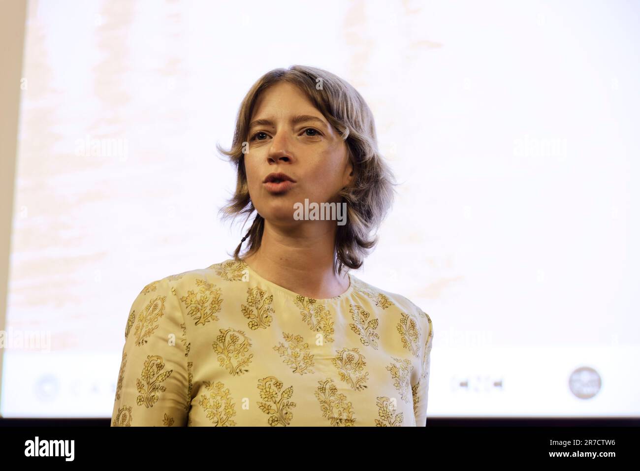 Entertainement industry hi-res stock photography and images - Alamy