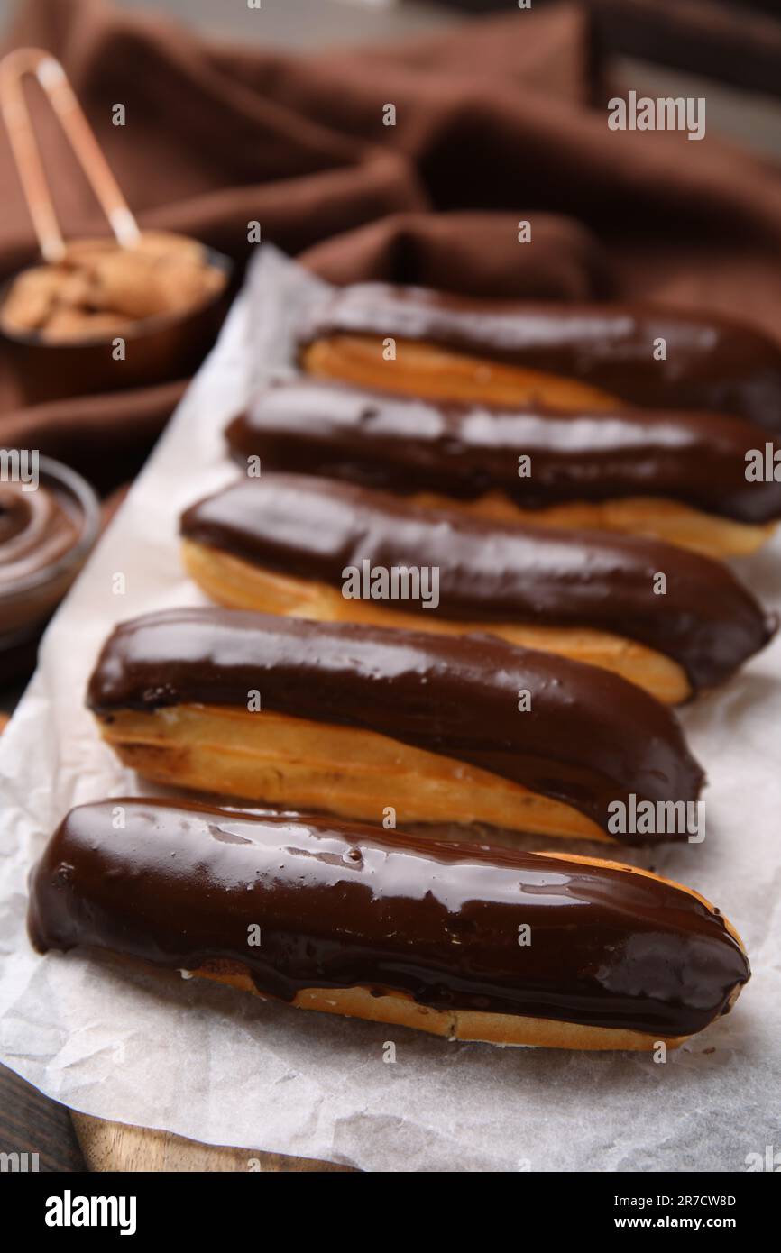 French cuisine covered table hi-res stock photography and images - Alamy