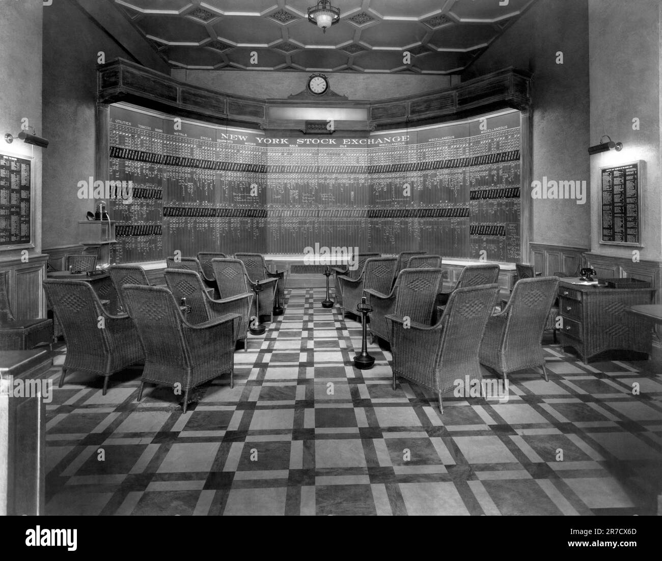 1035 exchange Black and White Stock Photos & Images - Alamy