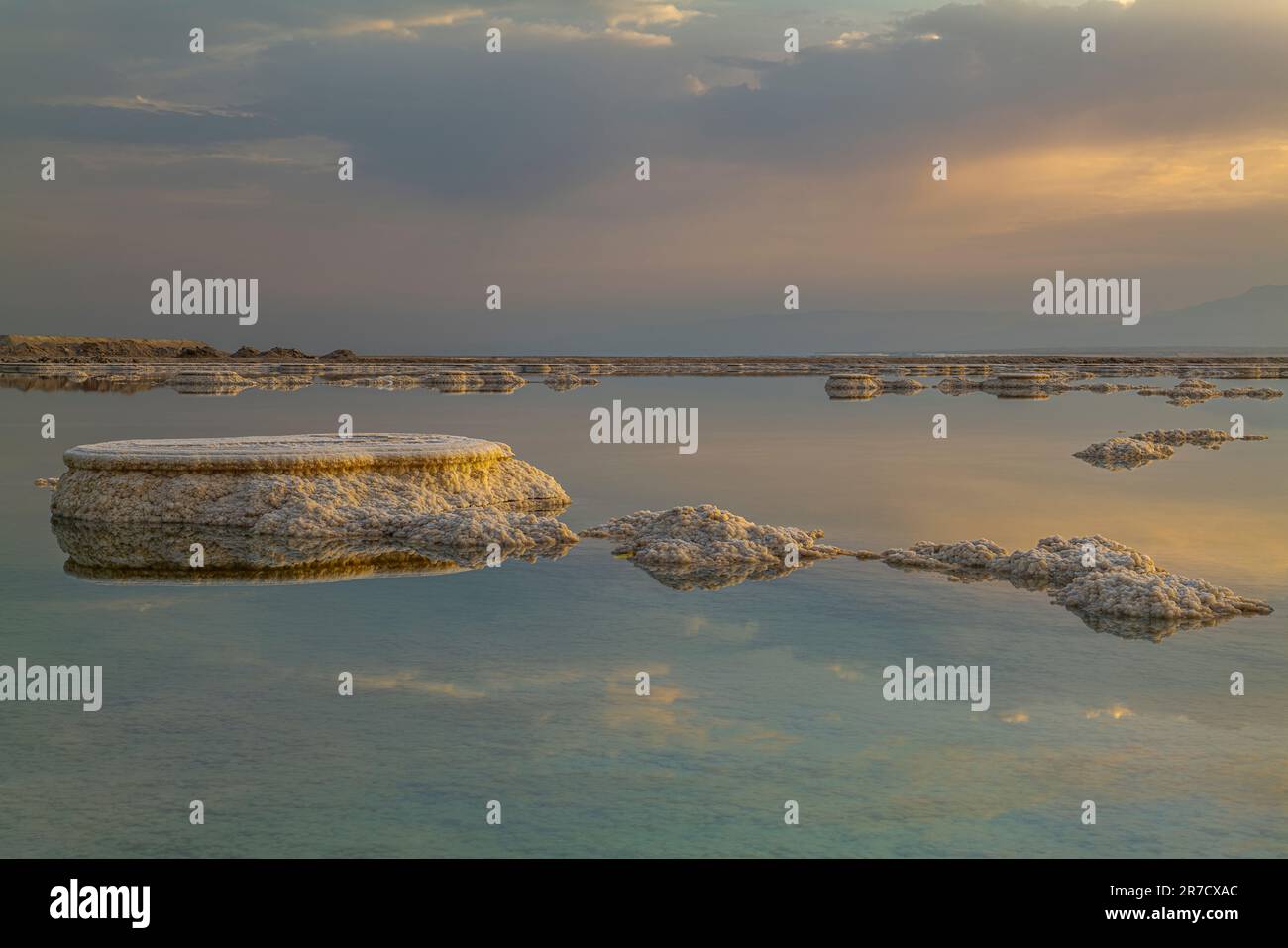 Israel dead sea salt hi-res stock photography and images - Alamy
