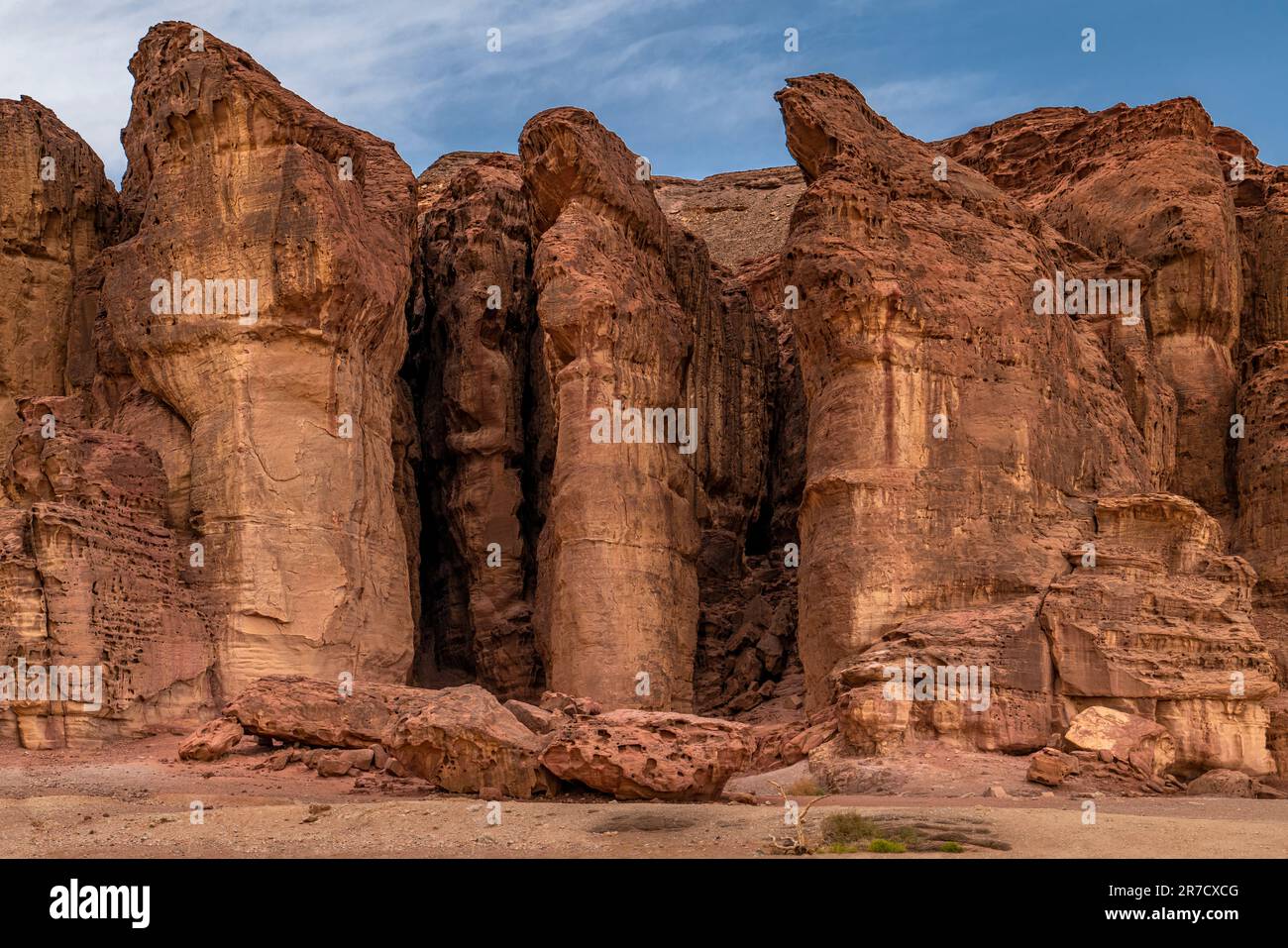SOLOMON'S PILLARS TIMNA PARK TIMNA NEGEV ISRAEL Stock Photo - Alamy
