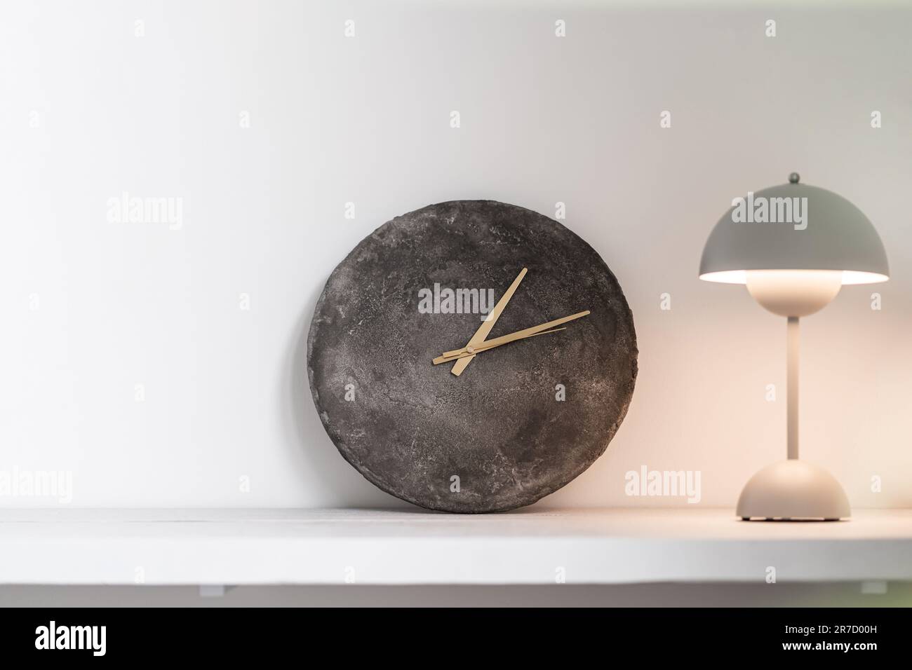 Stand up desk hi-res stock photography and images - Alamy