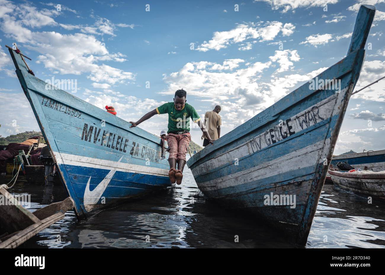 Mwanza fishing hi-res stock photography and images - Alamy
