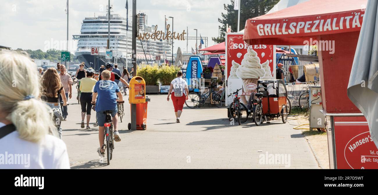Kiel, Germany. 14th June, 2023. The first booths and stages for Kiel ...