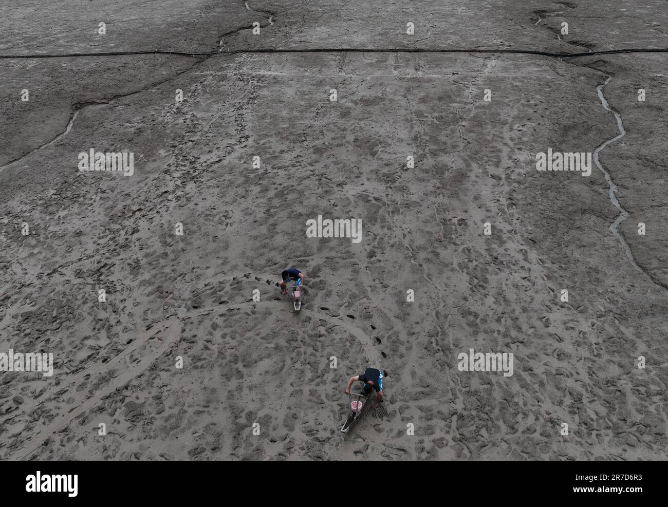 Program making hi-res stock photography and images - Alamy