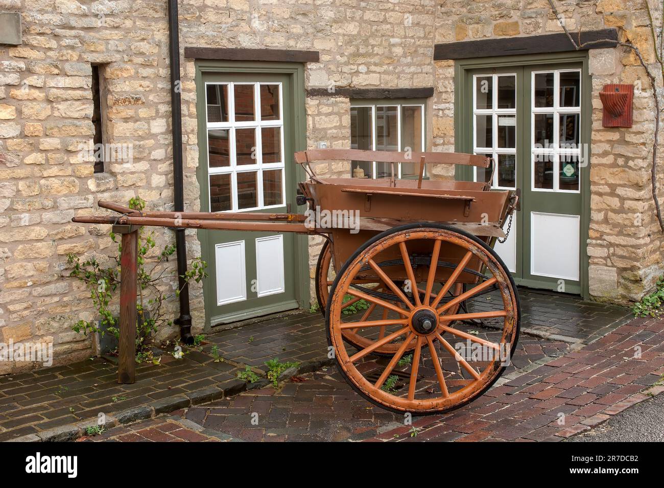 Old fashioned wooden cart hi-res stock photography and images - Alamy