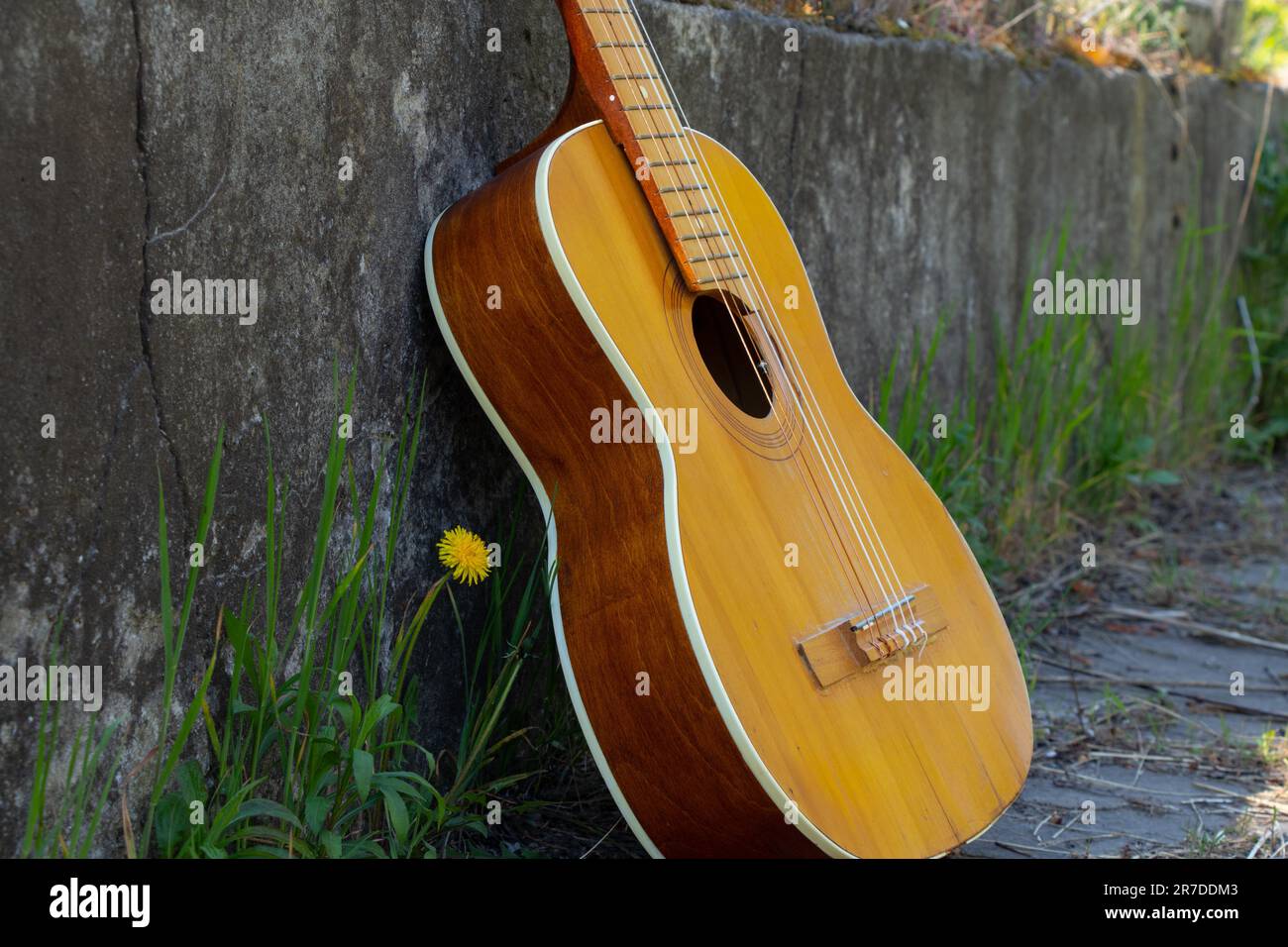 Stone string instrument hi-res stock photography and images - Alamy