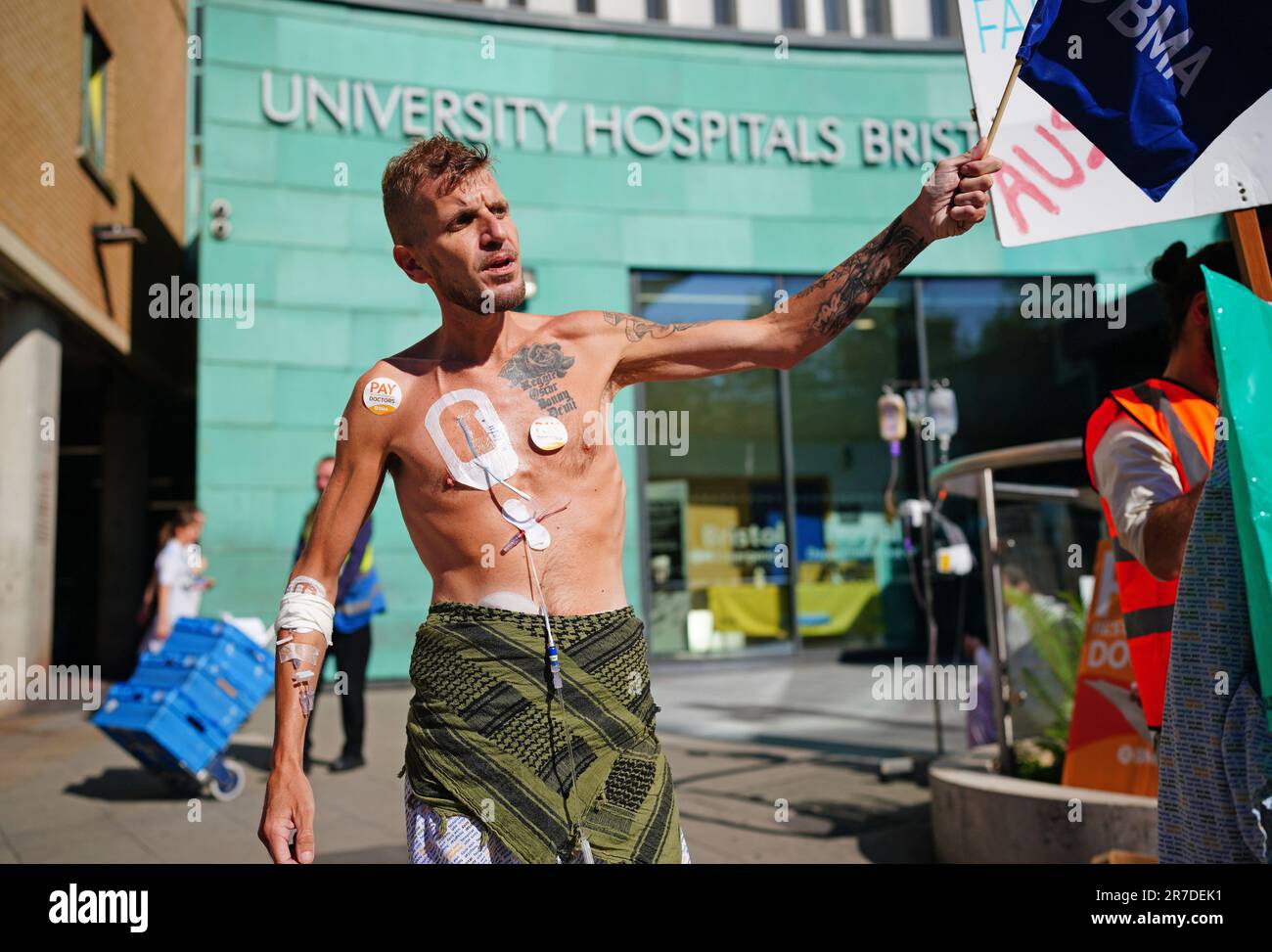 Long lines in hospitals hi-res stock photography and images - Alamy