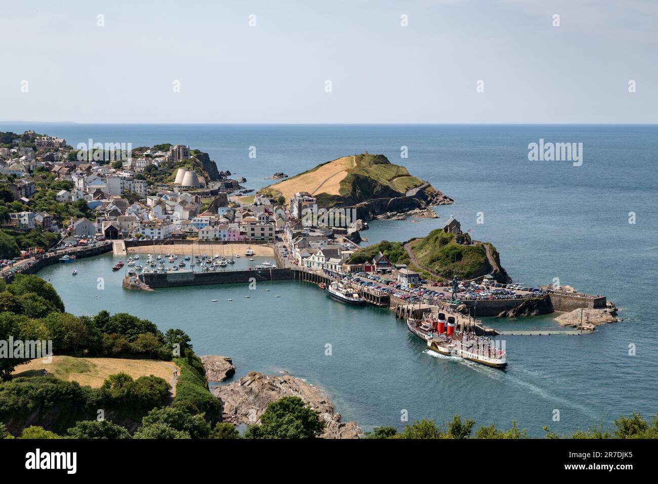 PS Waverley arrives at Ilfracombe Pier from Clevedon. Built in 1946, PS ...