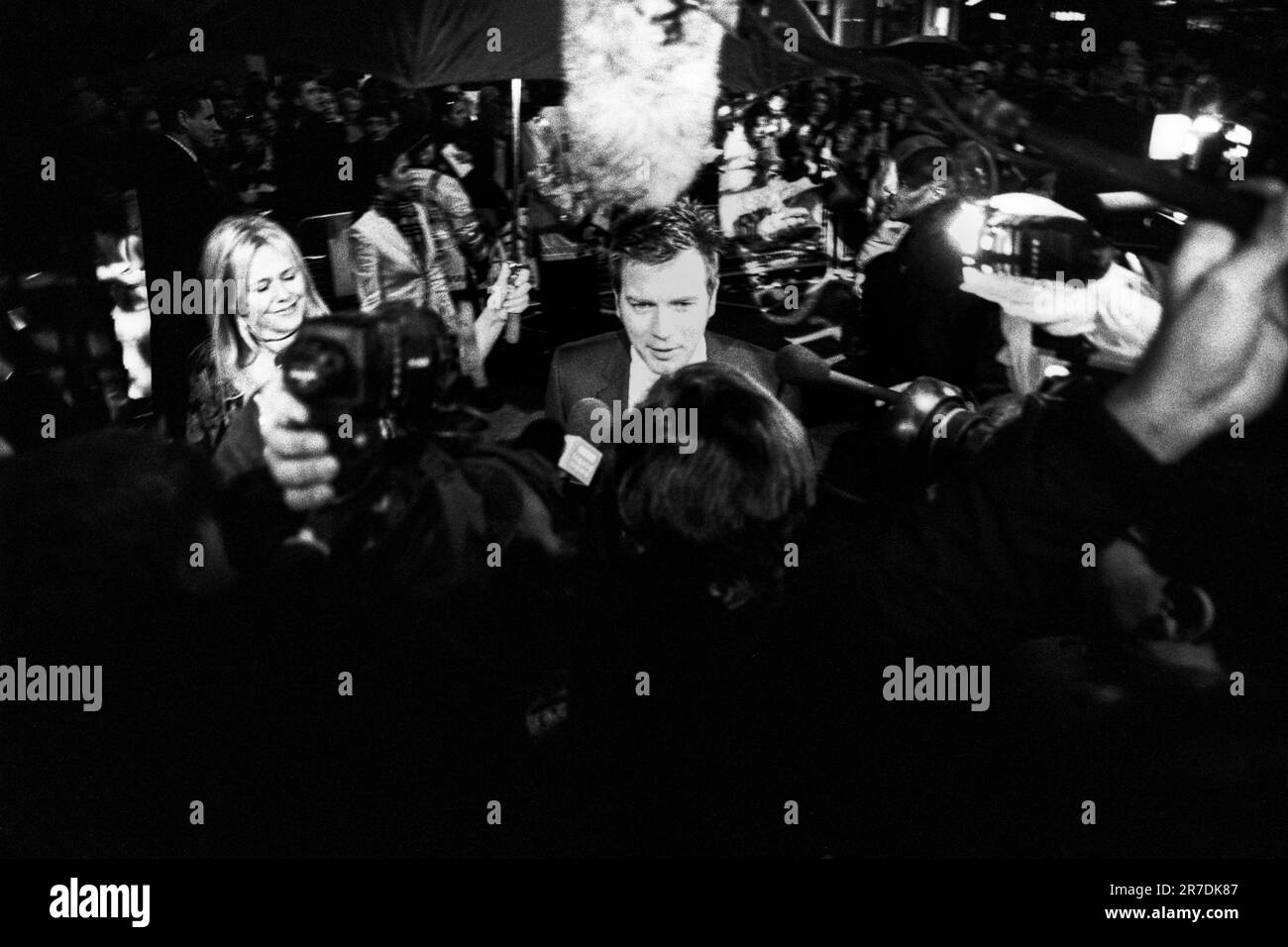 Ewan McGregor at the premiere of Big Fish at Leicester Square in London ...