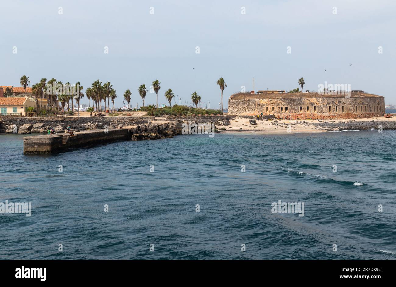 Senegal island gorée building colonial hi-res stock photography and ...