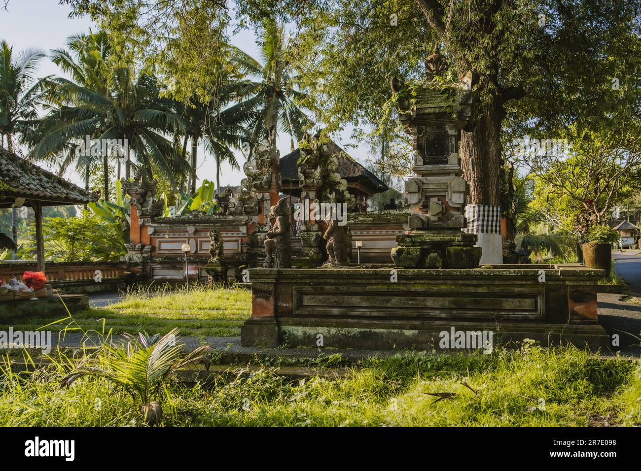 Balinese Hinduism temple architecture. Old traditional indonesian ...