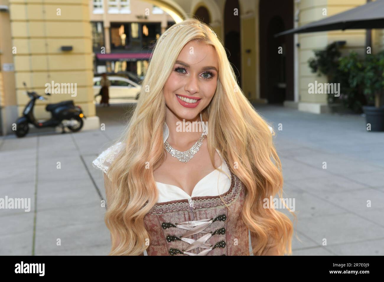 Munich, Germany. 14th June, 2023. Singer Aileen Sager stands in front ...
