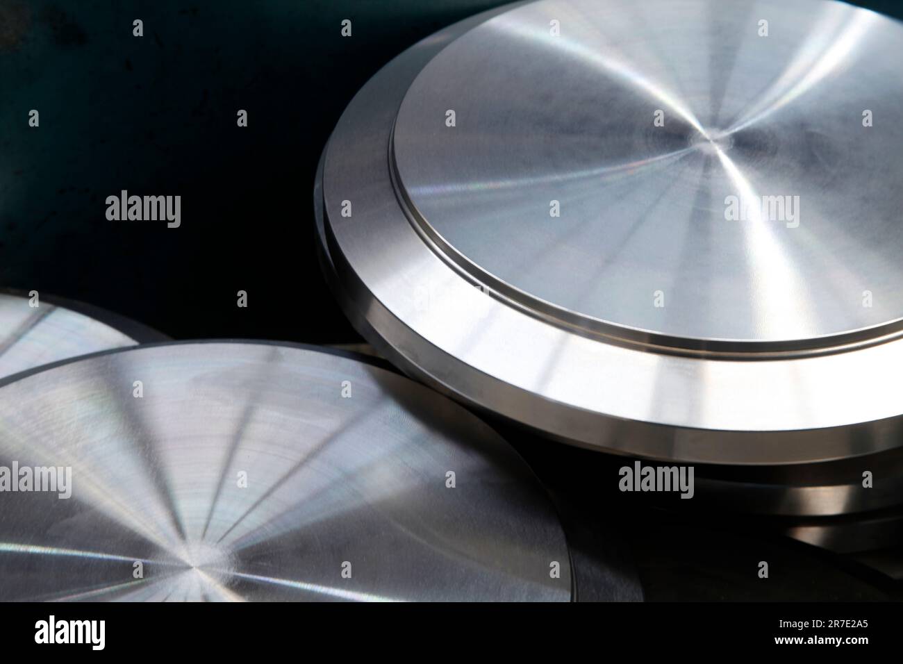 Milling cylinders hi-res stock photography and images - Alamy