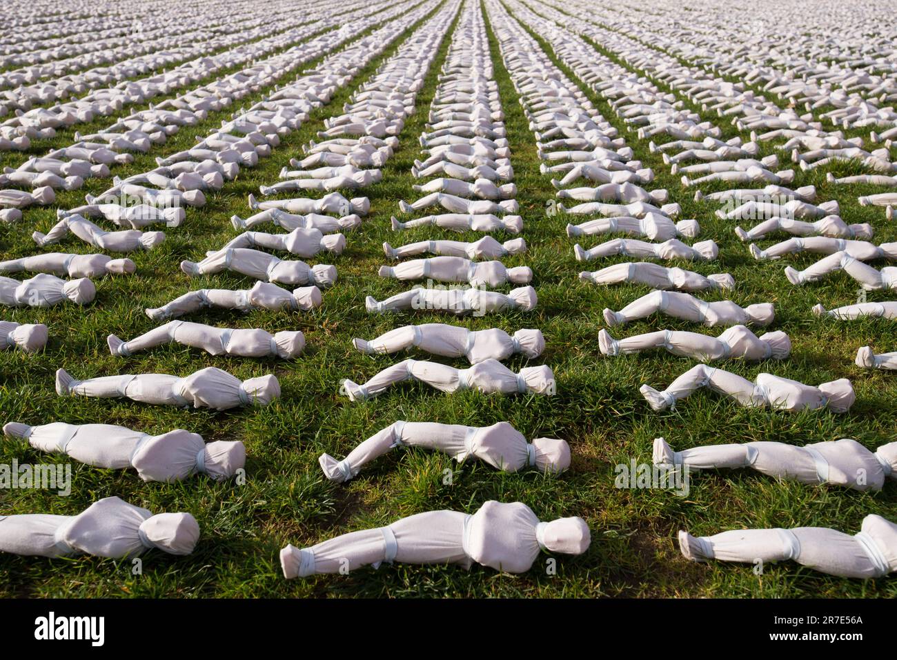 Shrouds of the Somme artwork commemorating the 72,396 British ...
