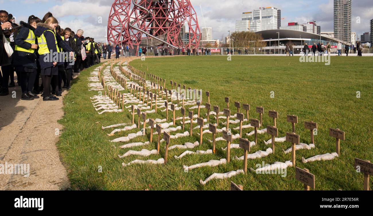 Shrouds of the Somme artwork commemorating the 72,396 British ...