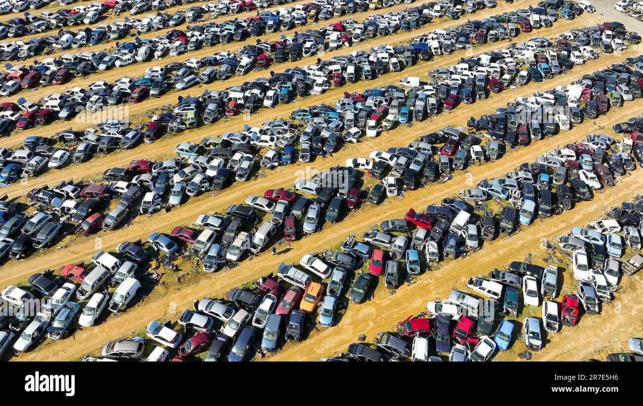 Aerial view parking lot damaged cars aftermath of accidents Stock Photo ...