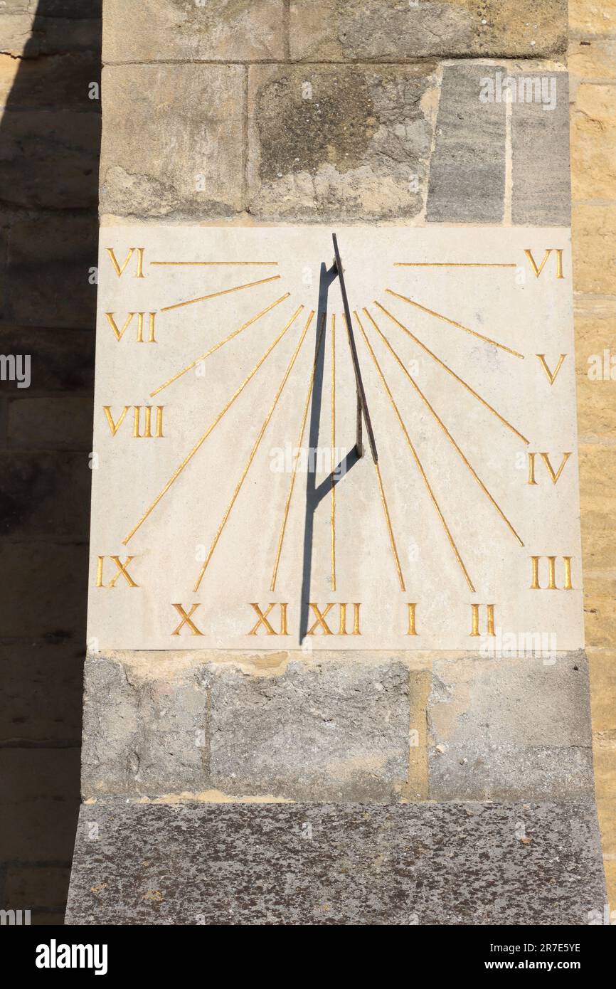 Sundial on tower of St Mary's Church, Thame, Oxfordshire, UK Stock ...