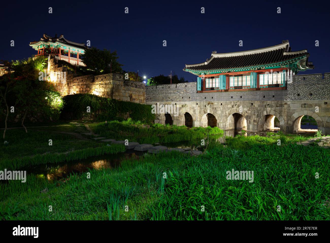 A closeup of the Hwahong Gate (Hwahongmun, Buksumun) in Suwon-si, South ...