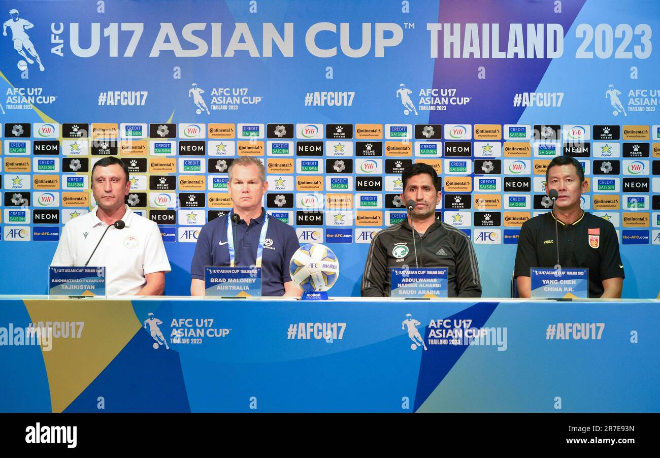 Saudi arabian team coach hi-res stock photography and images - Alamy