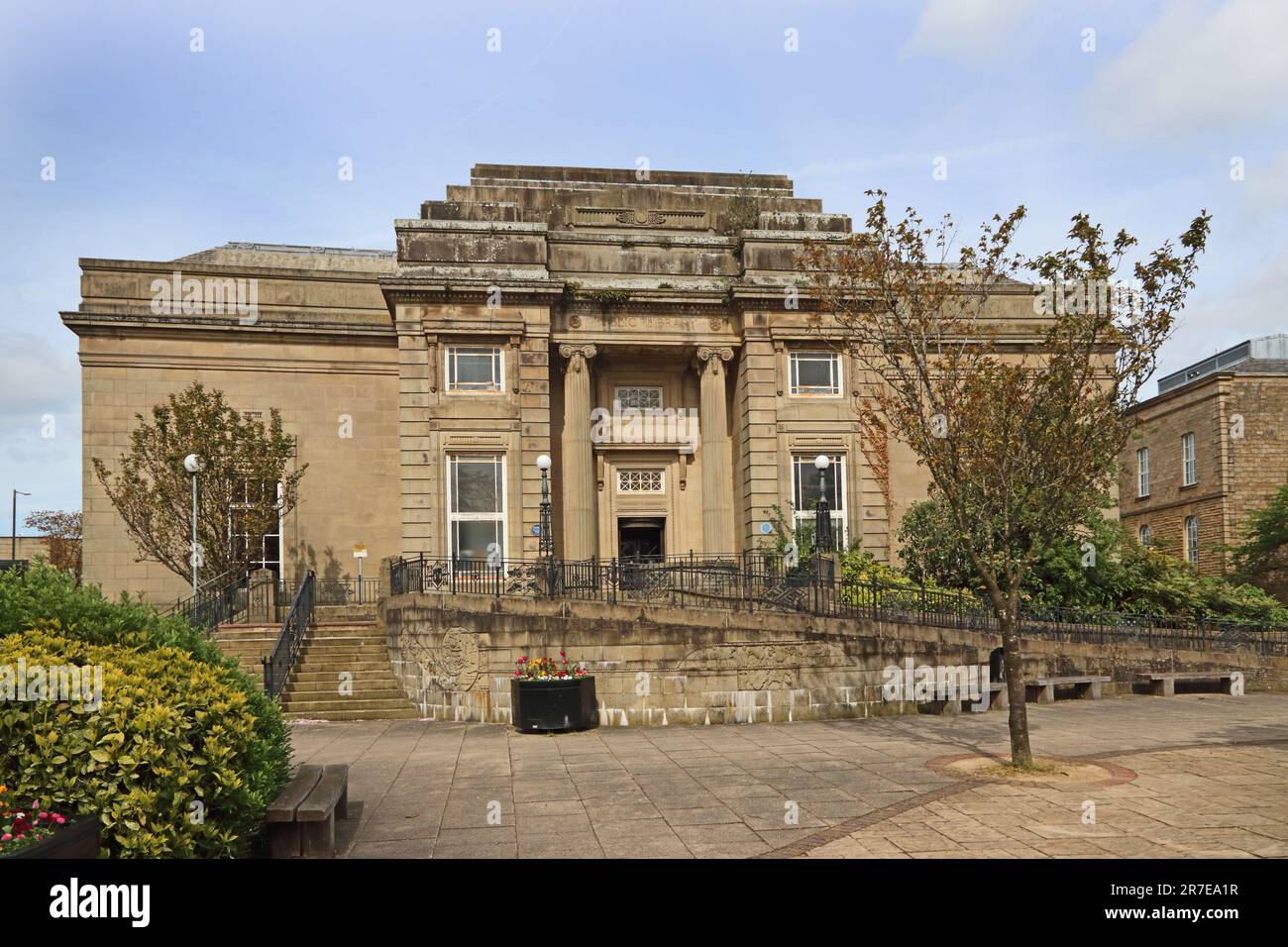 Burnley Central Library, Burnley Stock Photo - Alamy