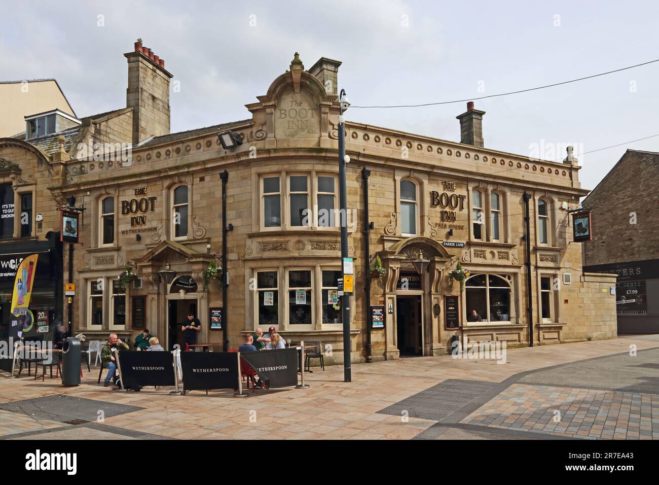 The Boot public house, Burnley Stock Photo - Alamy