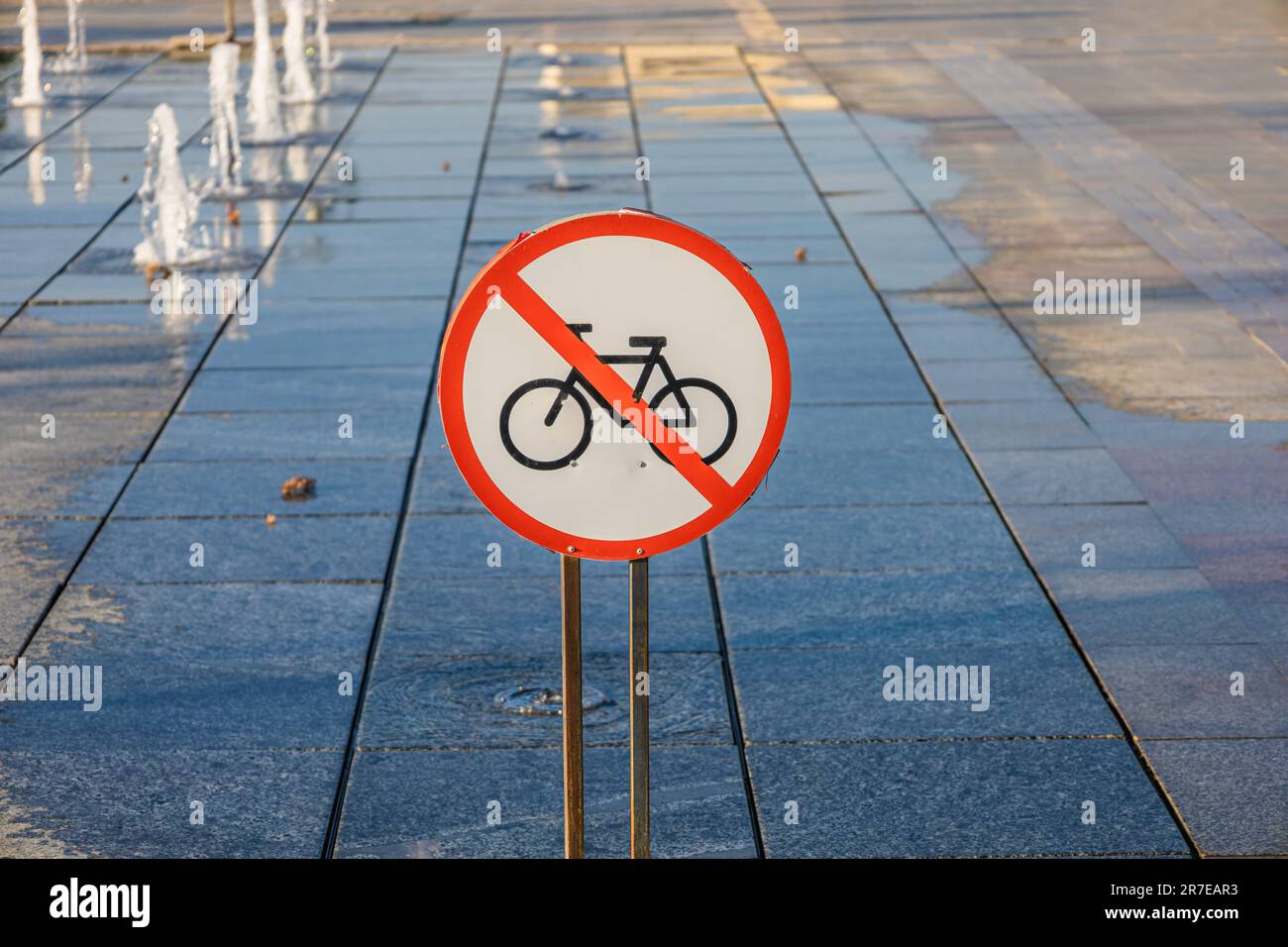 Bicycle prohibition sign in a park or city Stock Photo - Alamy