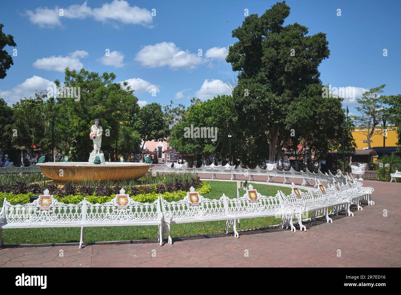 Parque Principal Francisco Cantón Rosado Valladolid Mexico Stock Photo ...