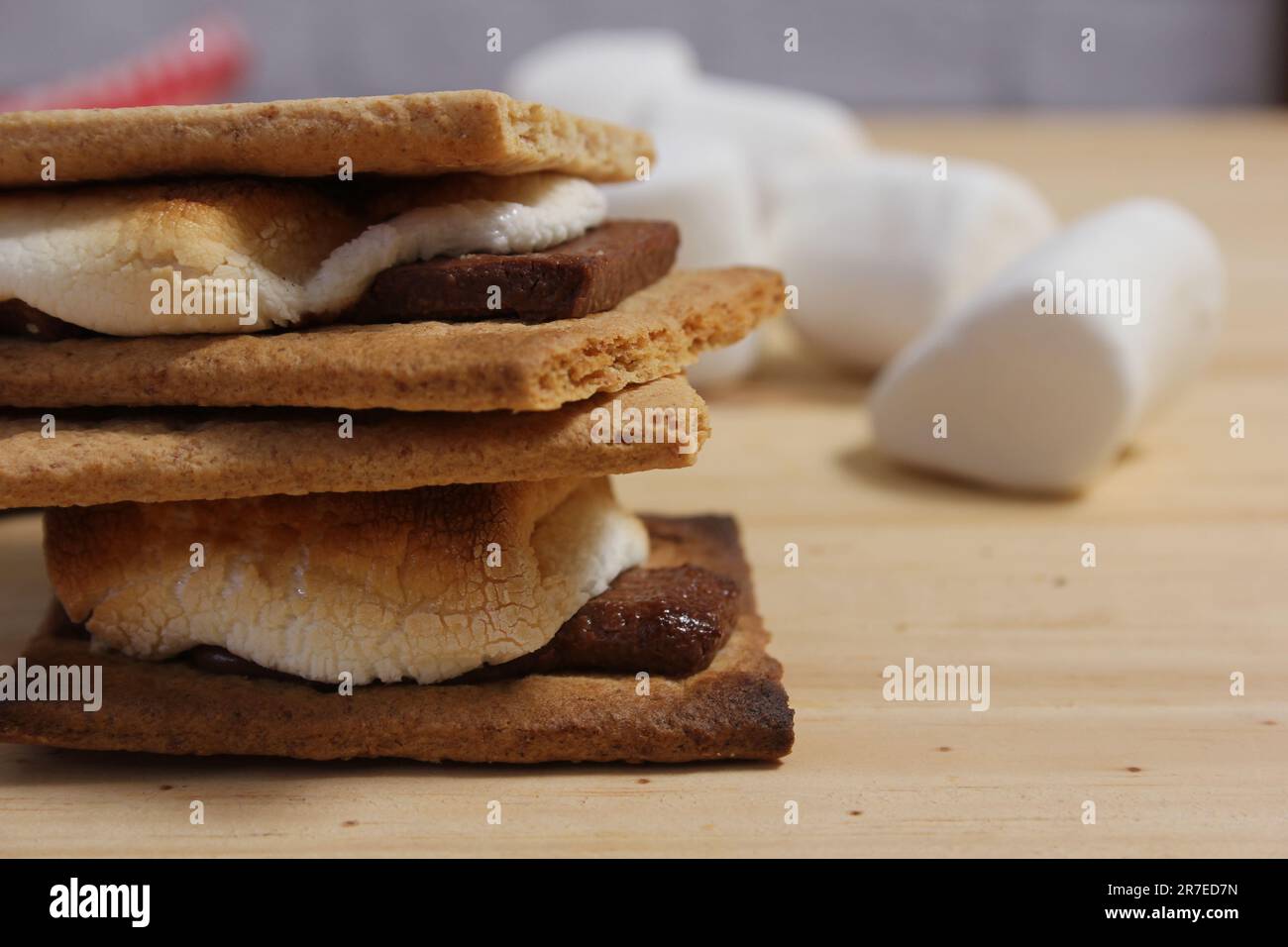 Smores. Marshmallow with Chocolate and Graham Crackers in Rustic ...