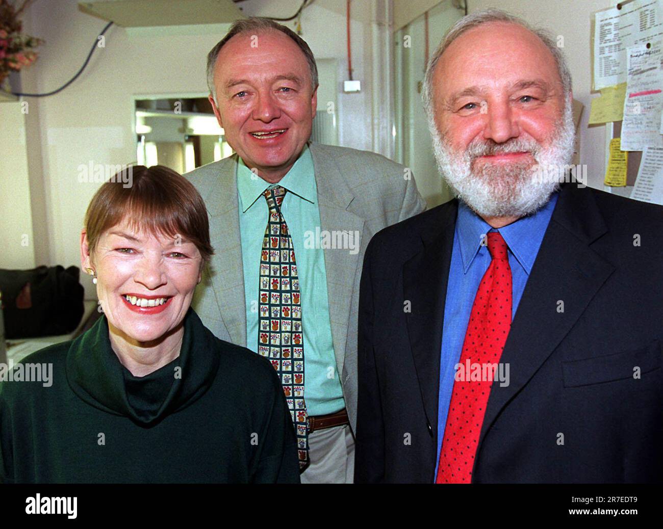 File photo dated 21/11/99 of (left to right) Glenda Jackson, Ken ...