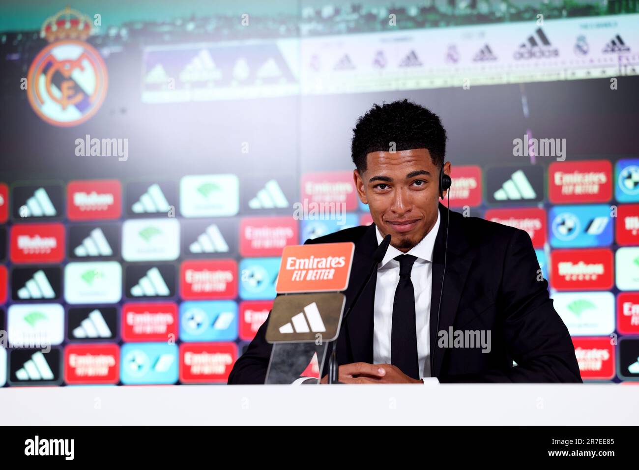 Jude bellingham real madrid 2023 hi-res stock photography and images ...