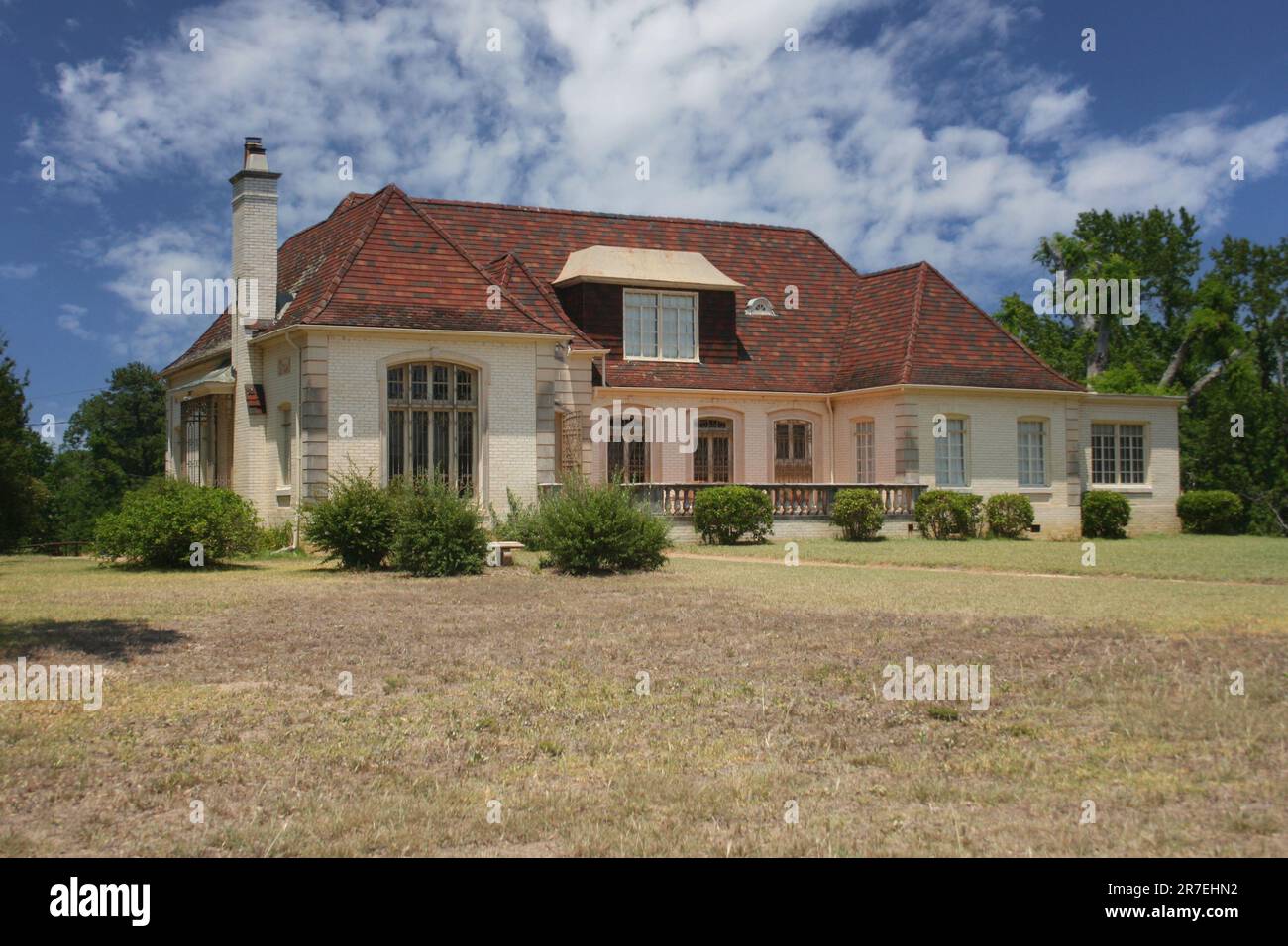 Historic Victorian Mansion Located in Rural East Tx Stock Photo - Alamy