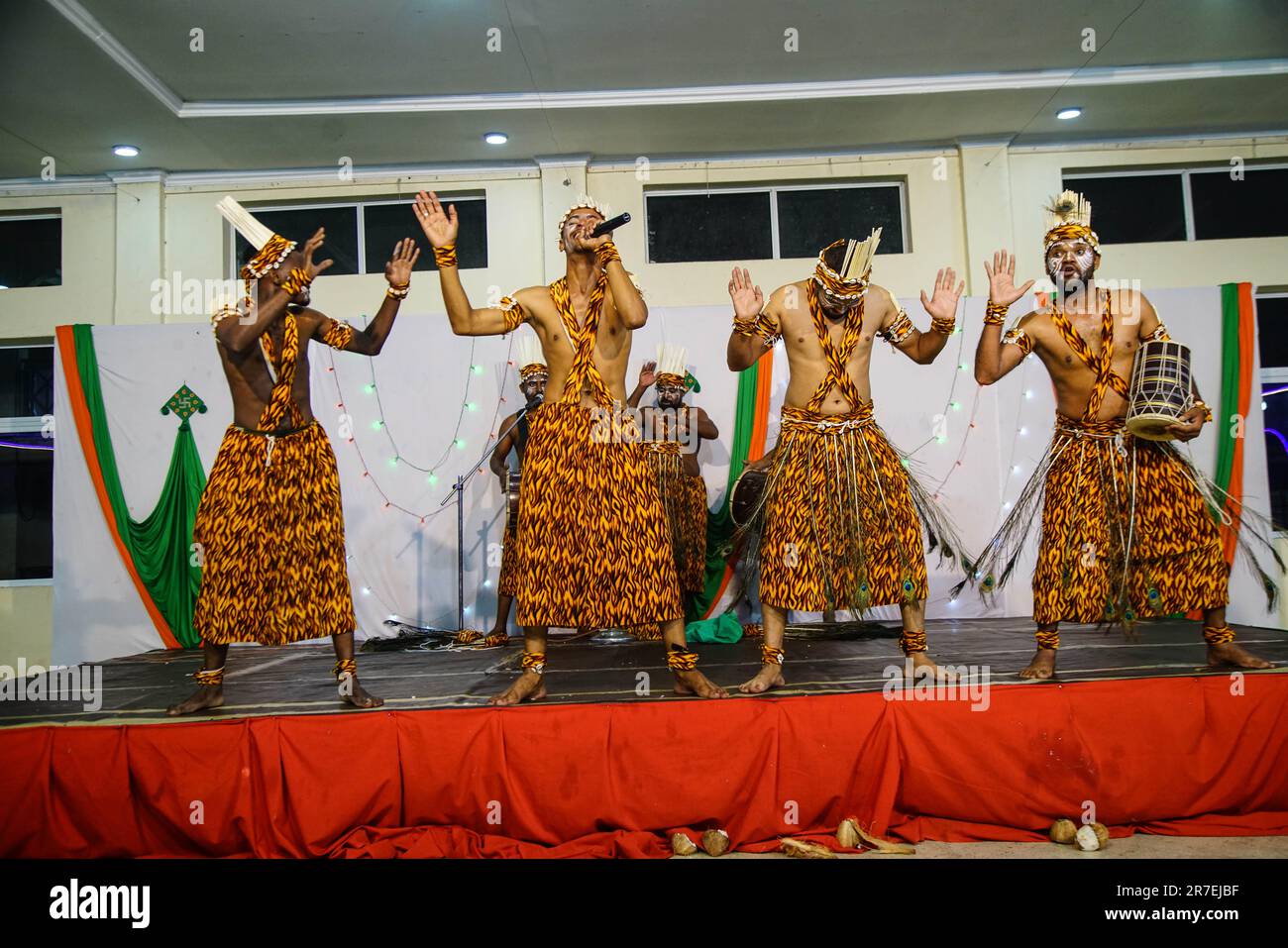 Members of the Sidi Dhamaal Sidi Goma - Saiyad Akbarmiya Gulamali ...