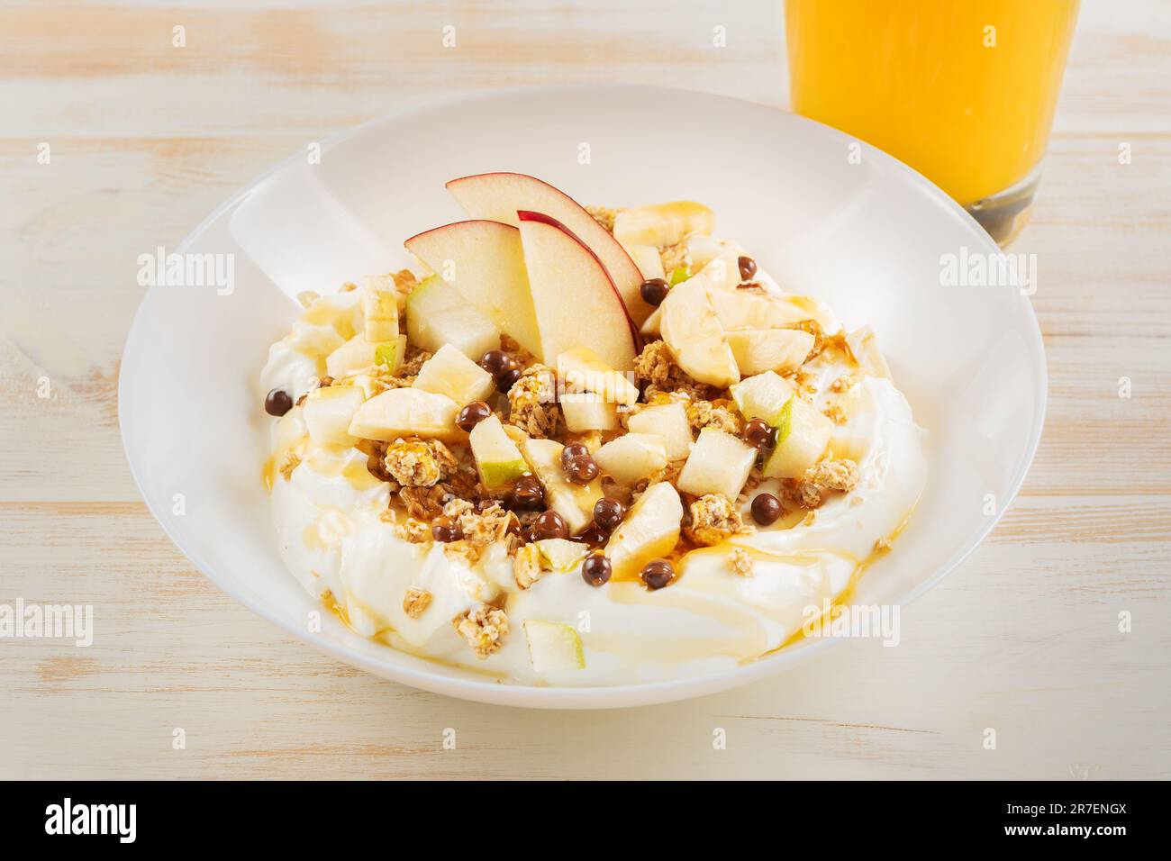 Tasty muesli fruits yogurt hi-res stock photography and images - Alamy