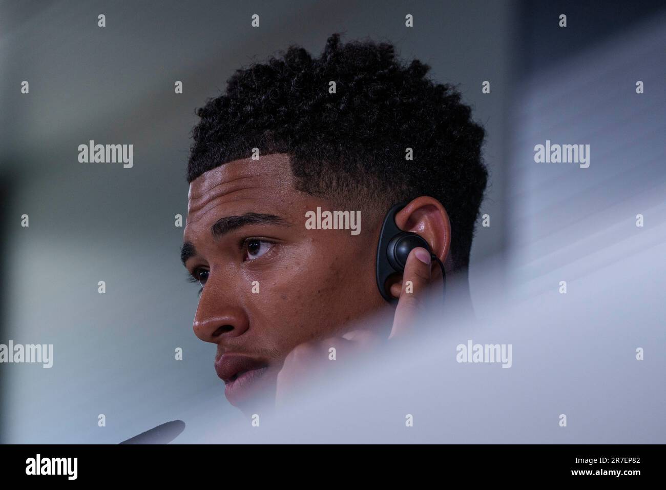 Real Madrid's new signing Jude Bellingham speaks during a press ...