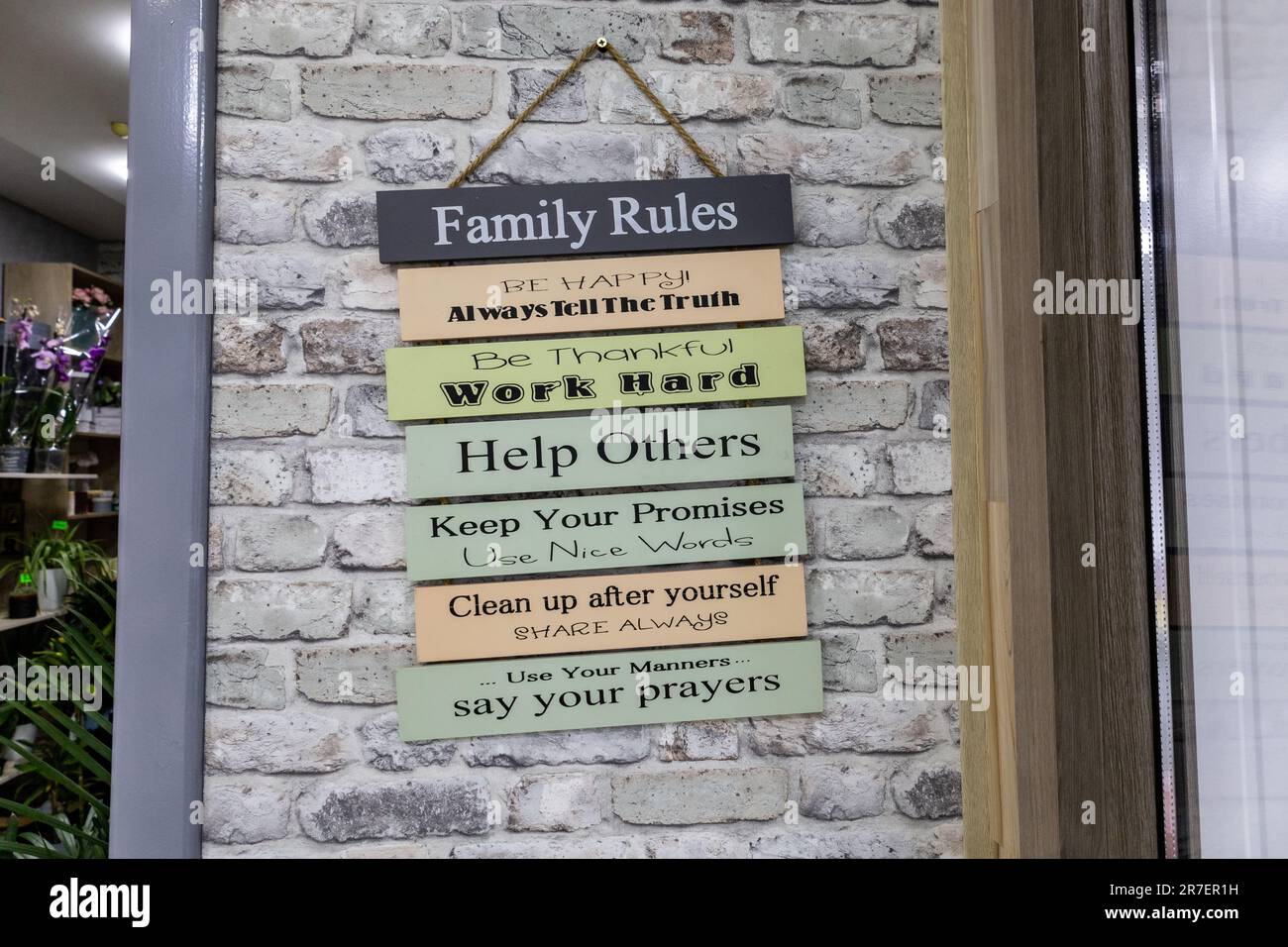 Signboard family rules for home interior Stock Photo - Alamy