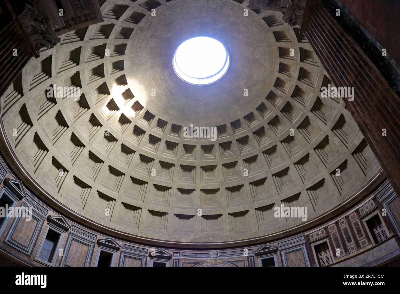 The interior of the Pantheon, in Rome, italy Stock Photo - Alamy