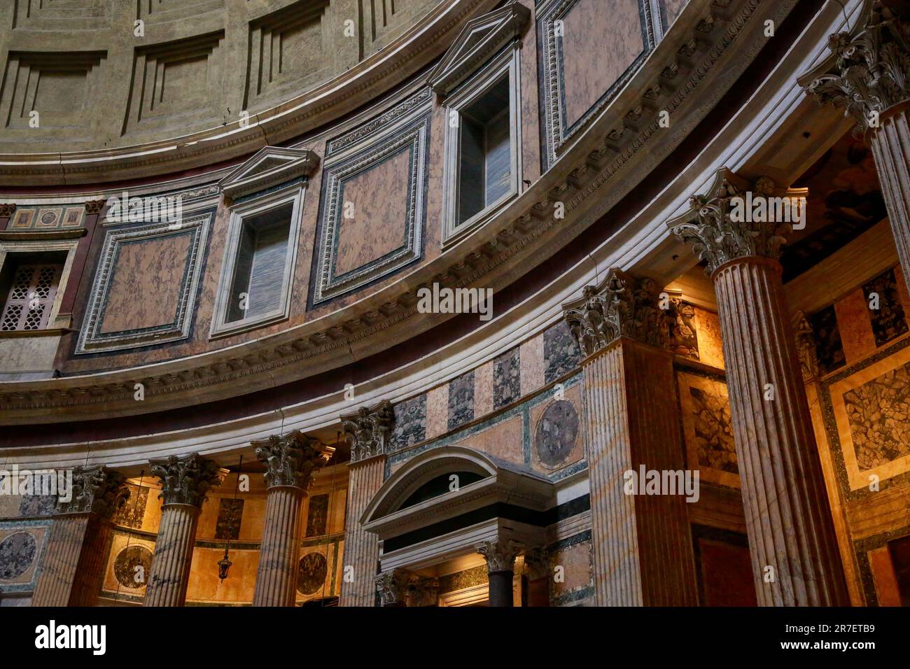 The interior of the Pantheon, in Rome, italy Stock Photo - Alamy