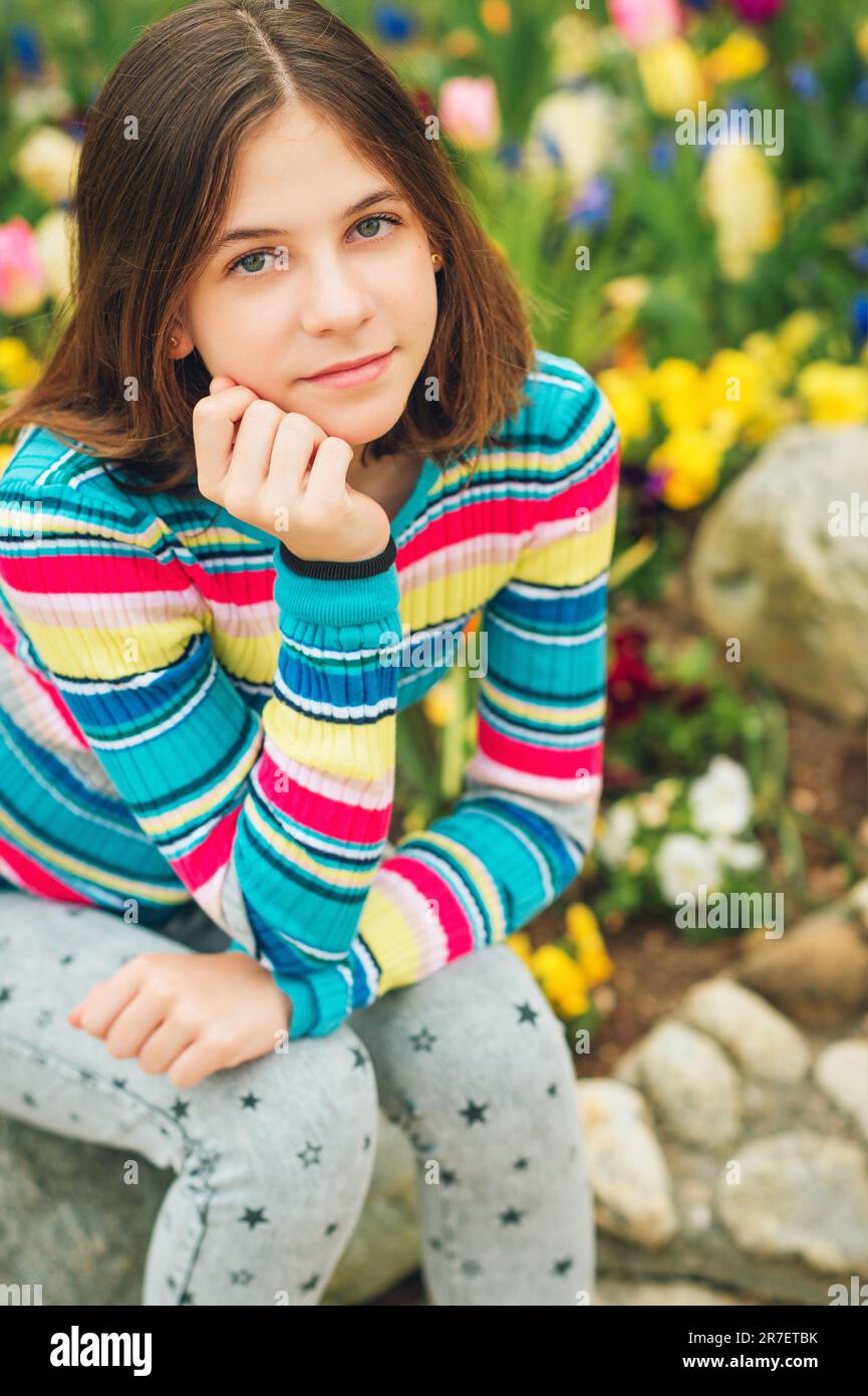 Outdoor portrait of young preteen 12 year old girl Stock Photo - Alamy