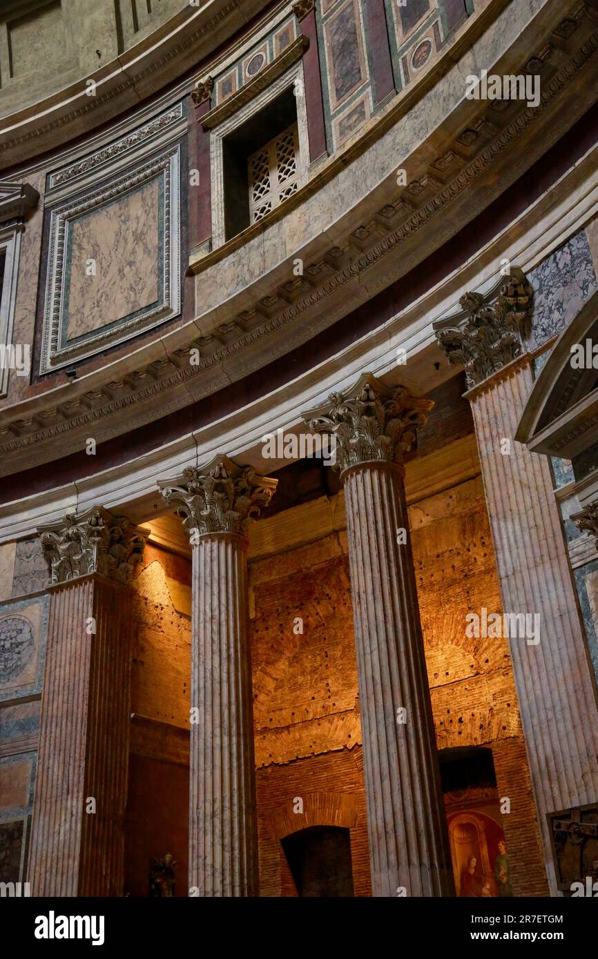 The interior of the Pantheon, in Rome, italy Stock Photo - Alamy